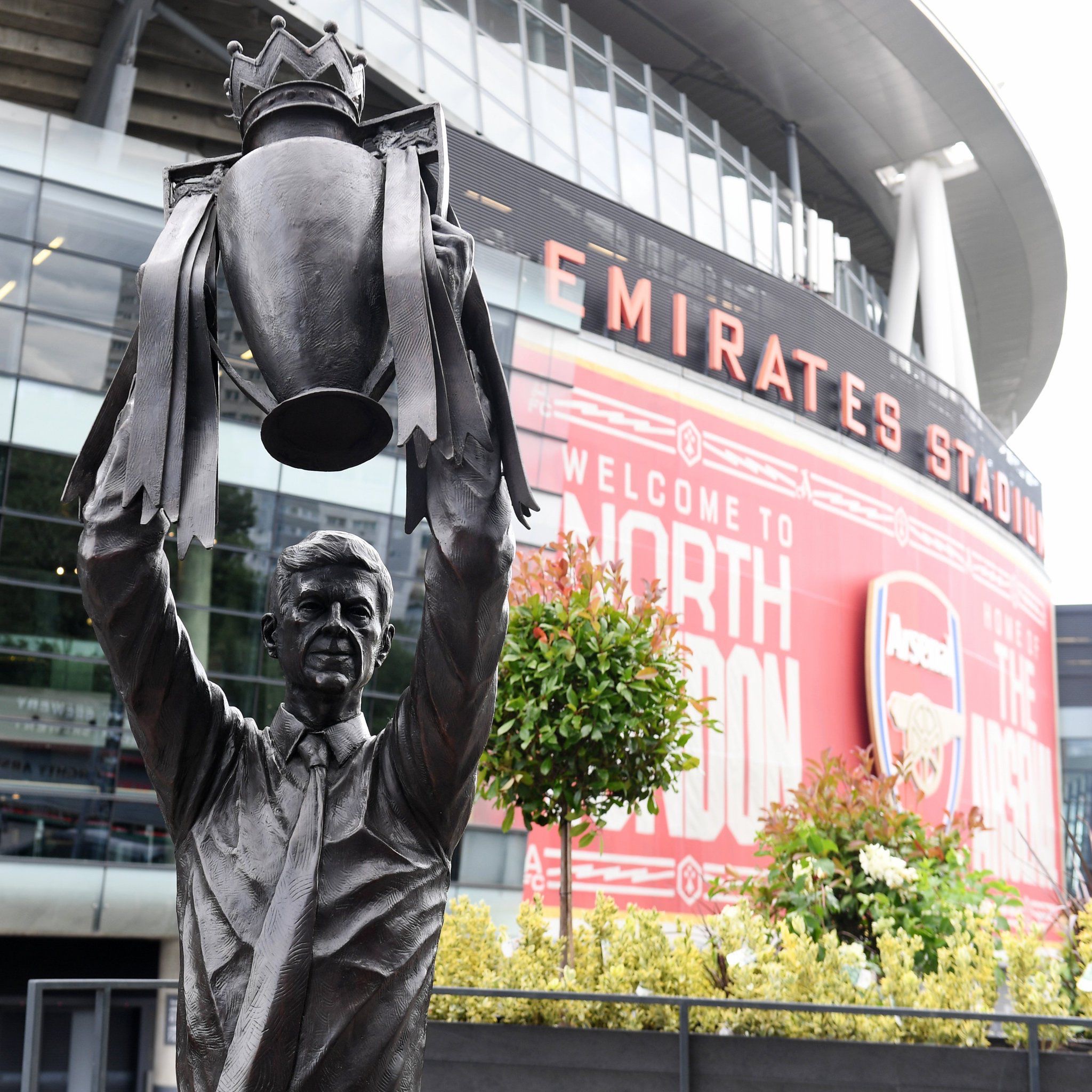 Arsenal planning statue park? | She Wore A Yellow Ribbon